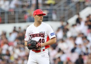 KIA, 롯데와 ‘5시간 20분’ 혈투 끝 15-15 무승부